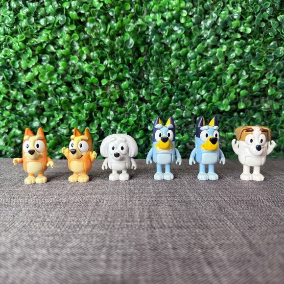 unknown | Toys | Bundle Of 6 Blueys Friends Family Vinyl Figures ...